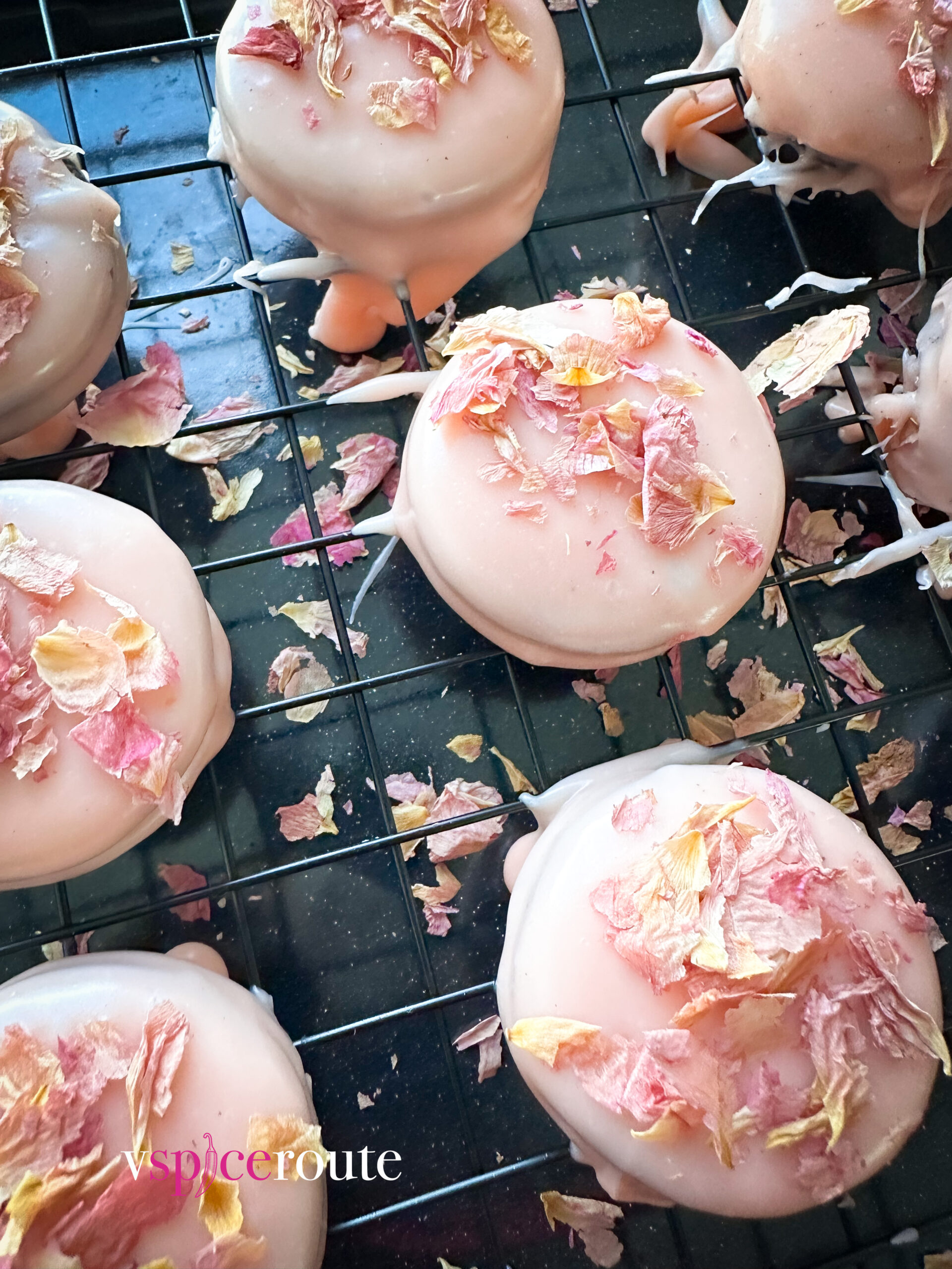 Rose Flavored Oreos | White Chocolate Oreos - vspiceroute